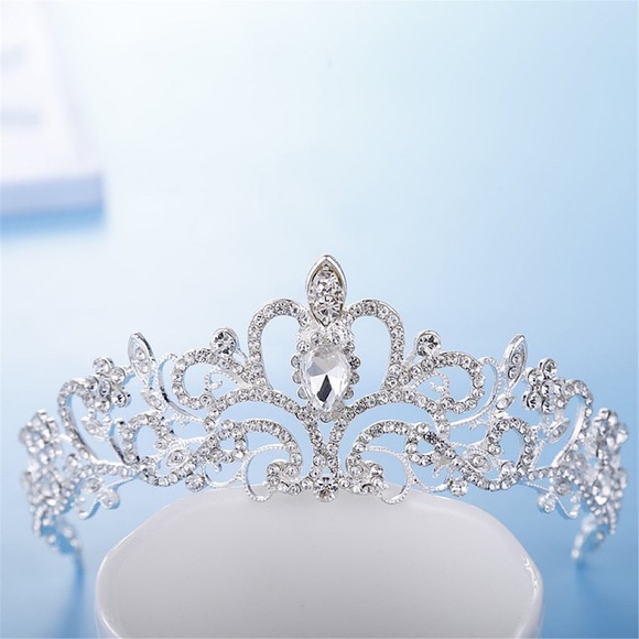 Accessories | Dainty Princess Tiara | Poshmark